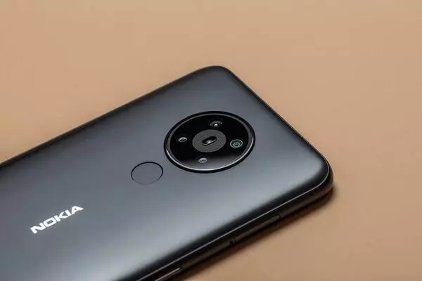 Akhirnya Nokia Menyerah Bikin Ponsel Flagship, Kibarkan Bendera Putih ...